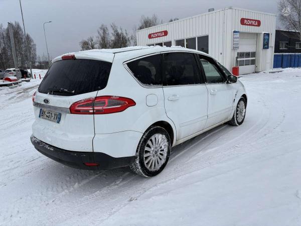White Ford S-Max 2011 in Taurage, with an engine capacity of 2.00 L and mileage of 240 thousand km for 3200 €, photo 4 on AUTOMOTO.COM.LV