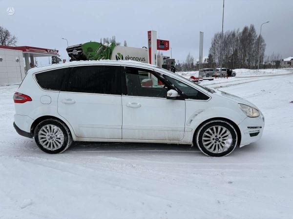 White Ford S-Max 2011 in Taurage, with an engine capacity of 2.00 L and mileage of 240 thousand km for 3200 €, photo 5 on AUTOMOTO.COM.LV
