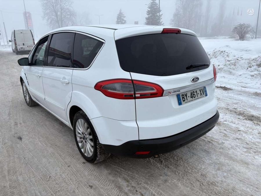 White Ford S-Max 2011 in Taurage, with an engine capacity of 2.00 L and mileage of 240 thousand km for 3150 €, photo 3 on AUTOMOTO.COM.LV