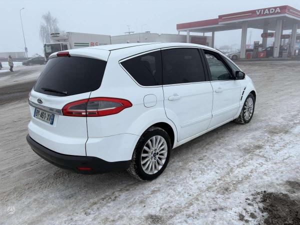 White Ford S-Max 2011 in Taurage, with an engine capacity of 2.00 L and mileage of 240 thousand km for 3150 €, photo 5 on AUTOMOTO.COM.LV