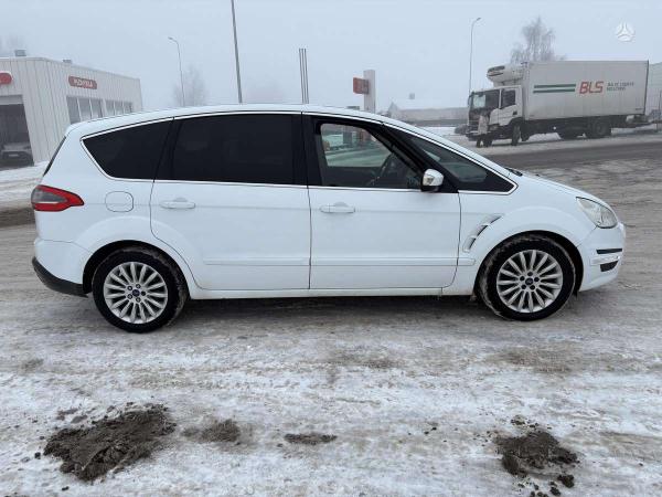 White Ford S-Max 2011 in Taurage, with an engine capacity of 2.00 L and mileage of 240 thousand km for 3150 €, photo 6 on AUTOMOTO.COM.LV