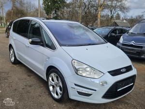 White Ford S-Max 2011 in Sirvintos, with an engine capacity of 2.00 L and mileage of 290 thousand km for 4999 €, photo 4 on AUTOMOTO.COM.LV