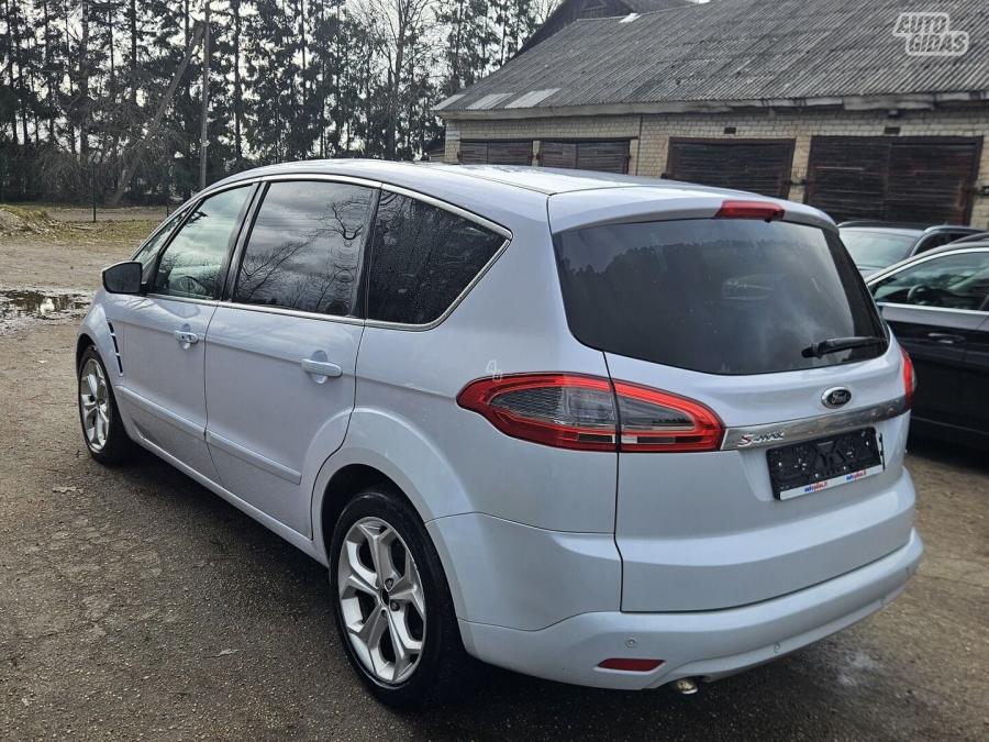 White Ford S-Max 2011 in Sirvintos, with an engine capacity of 2.00 L and mileage of 290 thousand km for 4999 €, photo 5 on AUTOMOTO.COM.LV