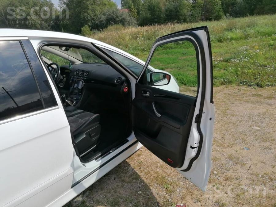 White Ford S-Max 2011 in Daugavpils, with an engine capacity of 2.20 L and mileage of 298 thousand km for 5500 €, photo 14 on AUTOMOTO.COM.LV