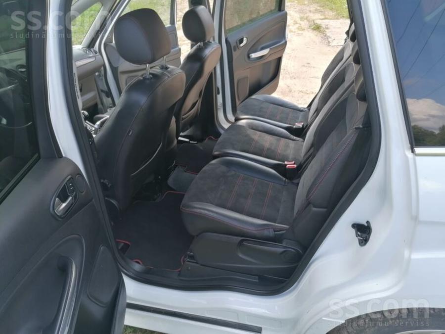 White Ford S-Max 2011 in Daugavpils, with an engine capacity of 2.20 L and mileage of 298 thousand km for 5500 €, photo 21 on AUTOMOTO.COM.LV