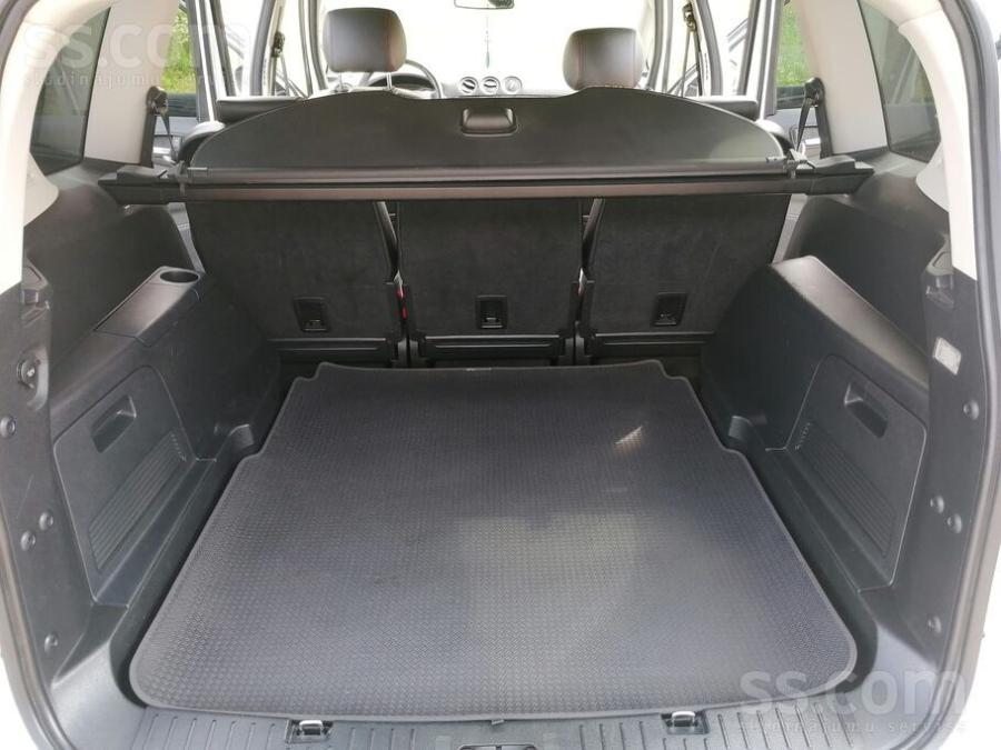White Ford S-Max 2011 in Daugavpils, with an engine capacity of 2.20 L and mileage of 298 thousand km for 5500 €, photo 24 on AUTOMOTO.COM.LV