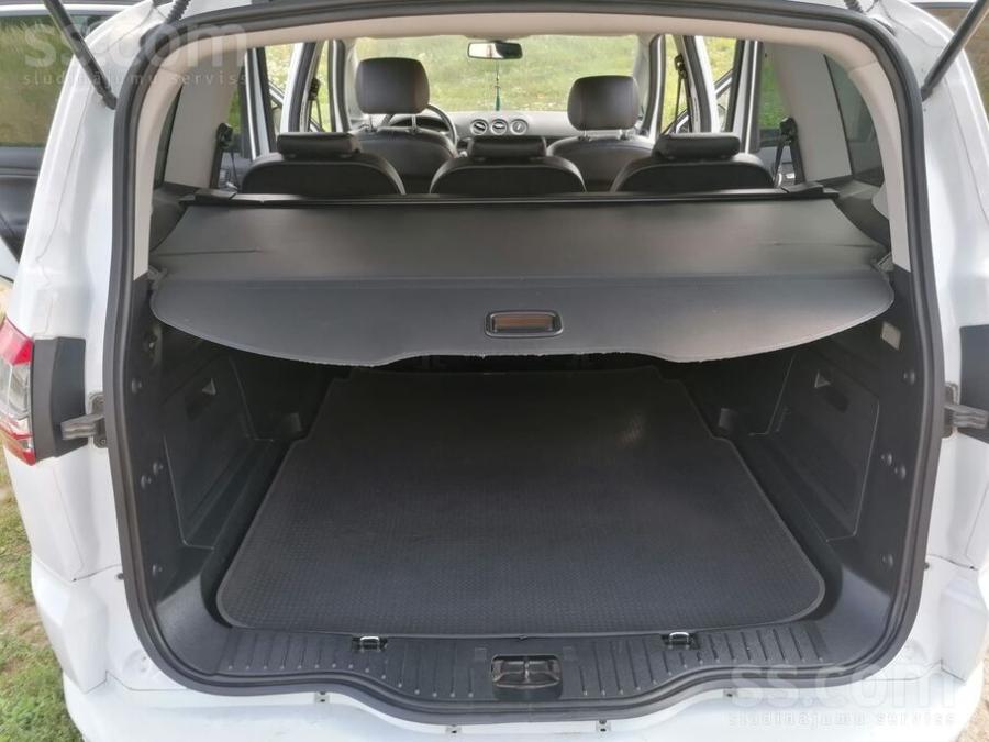 White Ford S-Max 2011 in Daugavpils, with an engine capacity of 2.20 L and mileage of 298 thousand km for 5500 €, photo 25 on AUTOMOTO.COM.LV