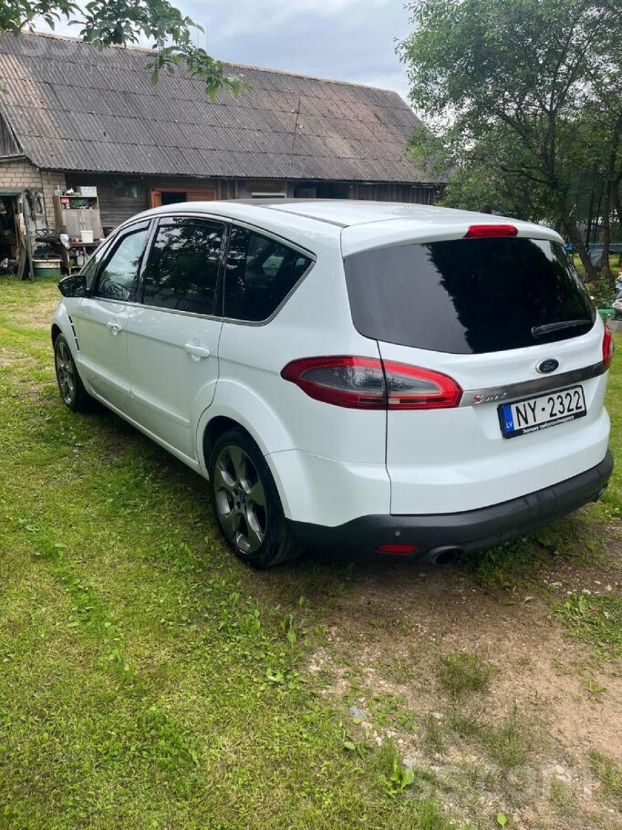 White Ford S-Max 2011 in Daugavpils, with an engine capacity of 2.20 L and mileage of 292 thousand km for 6000 €, photo 7 on AUTOMOTO.COM.LV