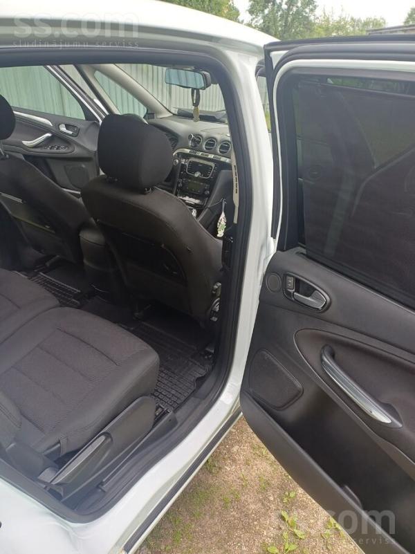 White Ford S-Max 2011 in Daugavpils, with an engine capacity of 2.20 L and mileage of 292 thousand km for 6000 €, photo 10 on AUTOMOTO.COM.LV