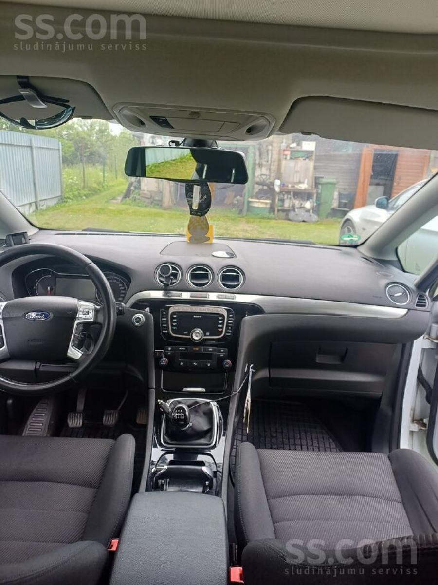 White Ford S-Max 2011 in Daugavpils, with an engine capacity of 2.20 L and mileage of 292 thousand km for 6000 €, photo 14 on AUTOMOTO.COM.LV