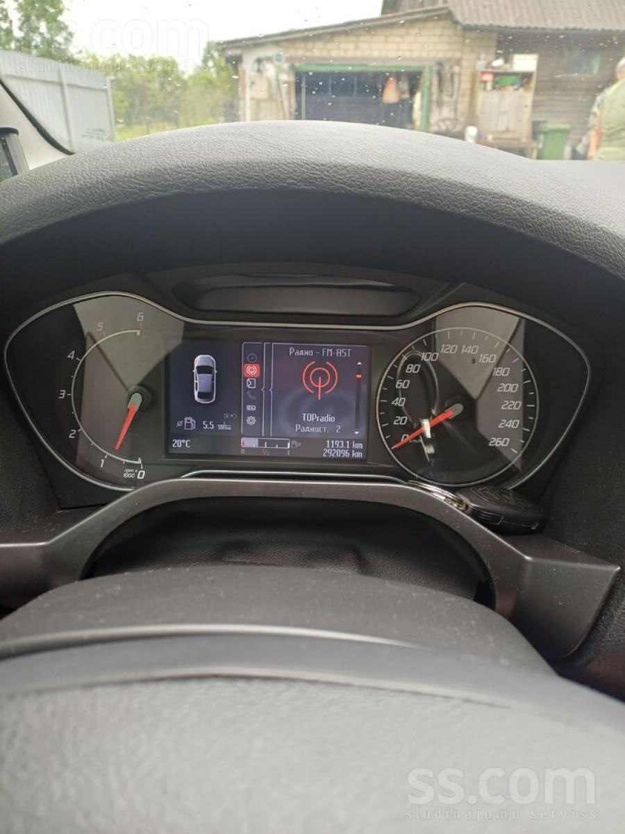 White Ford S-Max 2011 in Daugavpils, with an engine capacity of 2.20 L and mileage of 292 thousand km for 6000 €, photo 16 on AUTOMOTO.COM.LV