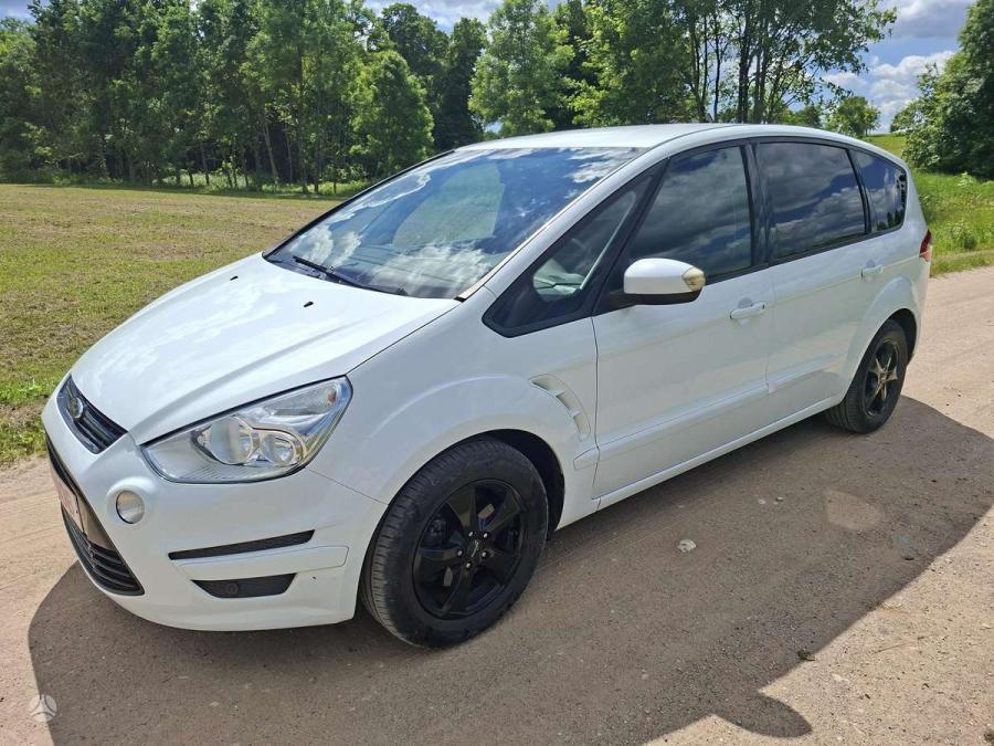 Balts Ford S-Max 2011 Birštonas, ar dzinēja tilpumu 2.00 L un nobraukumu 244 tūkst. km par 4400 €, foto 3 vietnē AUTOMOTO.COM.LV