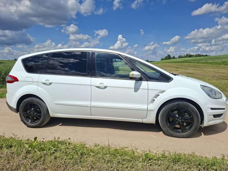 Balts Ford S-Max 2011 Birštonas, ar dzinēja tilpumu 2.00 L un nobraukumu 244 tūkst. km par 4400 €, foto 6 vietnē AUTOMOTO.COM.LV