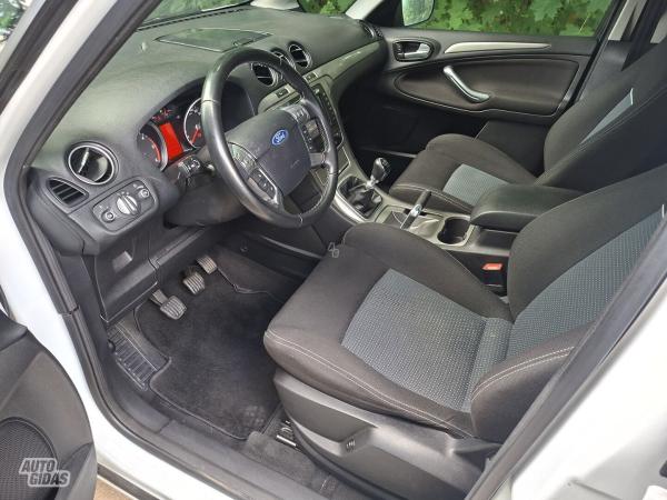 Balts Ford S-Max 2011 Birštonas, ar dzinēja tilpumu 2.00 L un nobraukumu 244 tūkst. km par 4400 €, foto 10 vietnē AUTOMOTO.COM.LV
