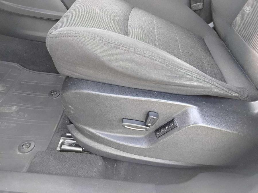 Balts Ford S-Max 2011 Šauļi, ar dzinēja tilpumu 2.00 L un nobraukumu 310 tūkst. km par 3900 €, foto 15 vietnē AUTOMOTO.COM.LV