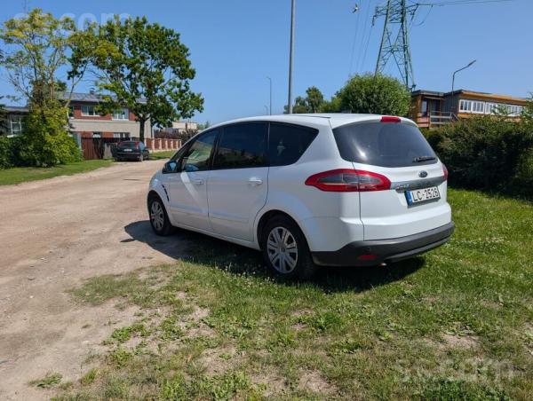 White Ford S-Max 2011 in Liepaja, with an engine capacity of 2.00 L and mileage of 251 thousand km for 2650 €, photo 3 on AUTOMOTO.COM.LV
