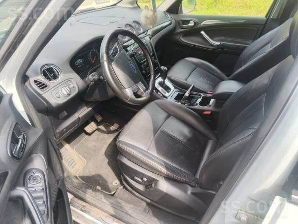 Balts Ford S-Max 2011 Rīga, ar dzinēja tilpumu 2.00 L un nobraukumu 0 tūkst. km par 1500 €, foto 3 vietnē AUTOMOTO.COM.LV