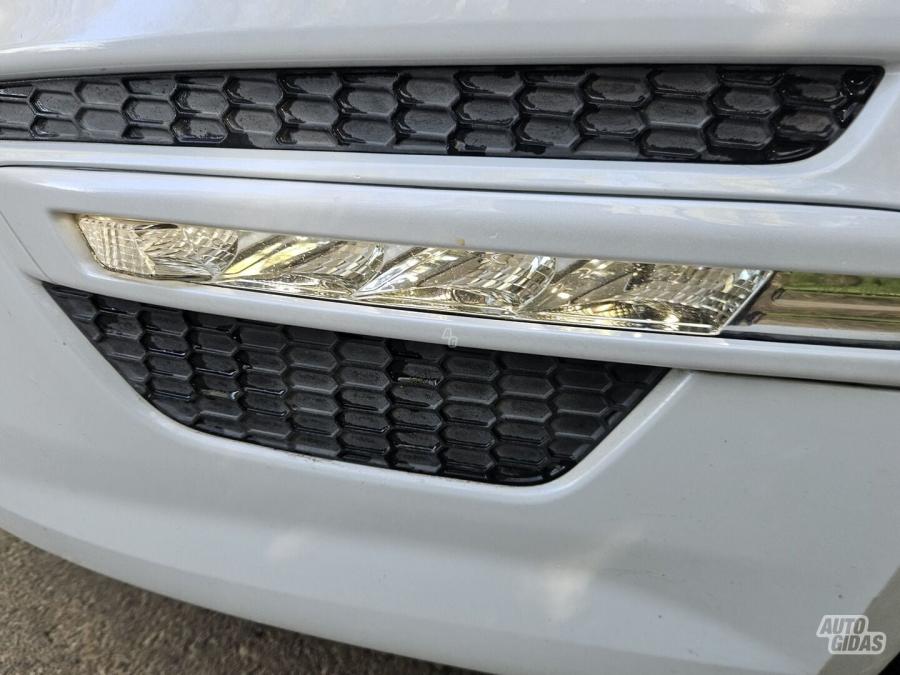 Balts Ford S-Max 2011 Širvintos, ar dzinēja tilpumu 2.00 L un nobraukumu 255 tūkst. km par 4750 €, foto 24 vietnē AUTOMOTO.COM.LV
