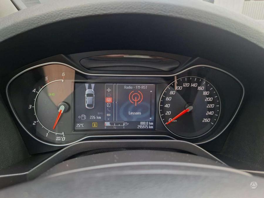 Balts Ford S-Max 2011 Jonava, ar dzinēja tilpumu 2.00 L un nobraukumu 298 tūkst. km par 5300 €, foto 29 vietnē AUTOMOTO.COM.LV