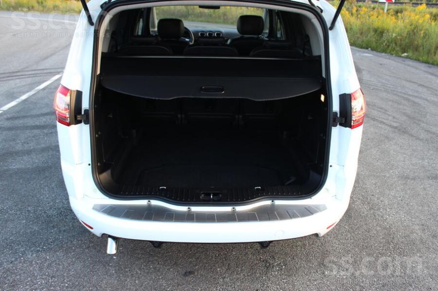 White Ford S-Max 2011 in Rezekne, with an engine capacity of 2.00 L and mileage of 297 thousand km for 6580 €, photo 15 on AUTOMOTO.COM.LV