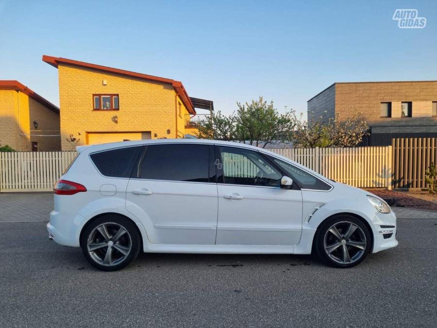 White Ford S-Max 2011 in Panevezys, with an engine capacity of 2.20 L and mileage of 270 thousand km for 5900 €, photo 7 on AUTOMOTO.COM.LV