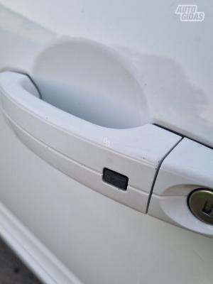 White Ford S-Max 2011 in Panevezys, with an engine capacity of 2.20 L and mileage of 270 thousand km for 5900 €, photo 16 on AUTOMOTO.COM.LV