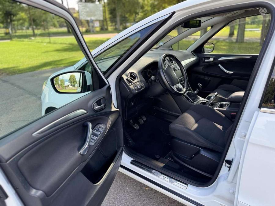 Balts Ford S-Max 2011 Tauragė, ar dzinēja tilpumu 2.00 L un nobraukumu 258 tūkst. km par 5999 €, foto 12 vietnē AUTOMOTO.COM.LV
