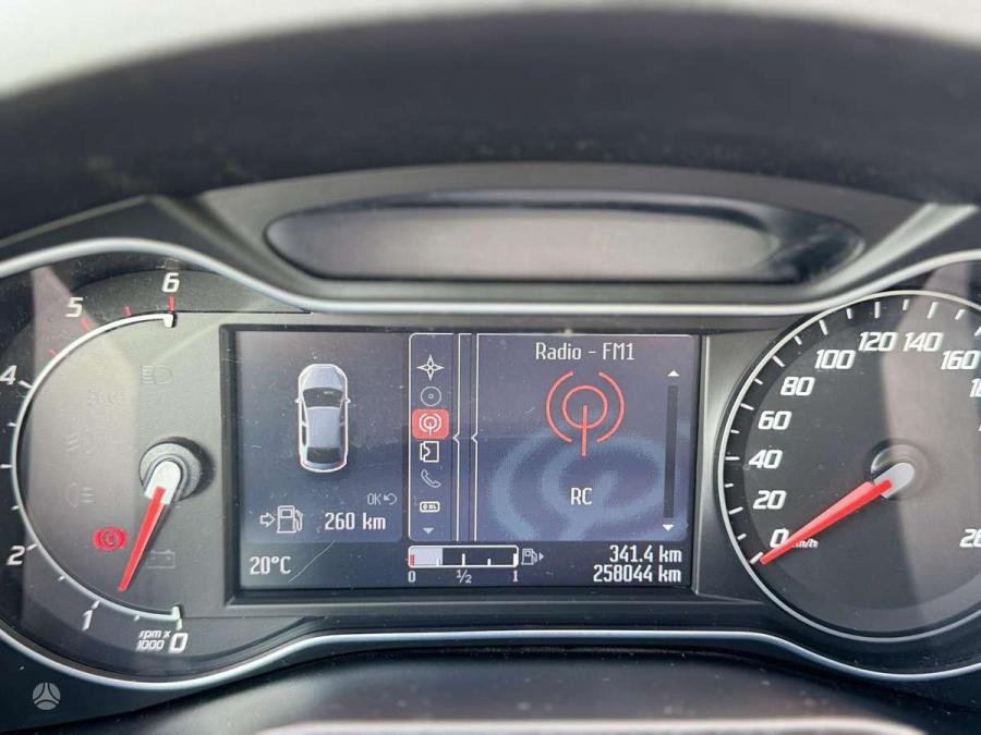 Balts Ford S-Max 2011 Tauragė, ar dzinēja tilpumu 2.00 L un nobraukumu 258 tūkst. km par 5999 €, foto 21 vietnē AUTOMOTO.COM.LV