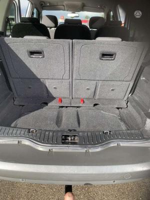 Balts Ford S-Max 2011 Kauņa, ar dzinēja tilpumu 2.00 L un nobraukumu 244 tūkst. km par 4450 €, foto 16 vietnē AUTOMOTO.COM.LV