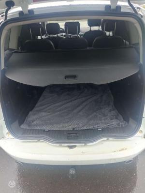 Balts Ford S-Max 2011 Jonava, ar dzinēja tilpumu 2.18 L un nobraukumu 270 tūkst. km par 6750 €, foto 6 vietnē AUTOMOTO.COM.LV