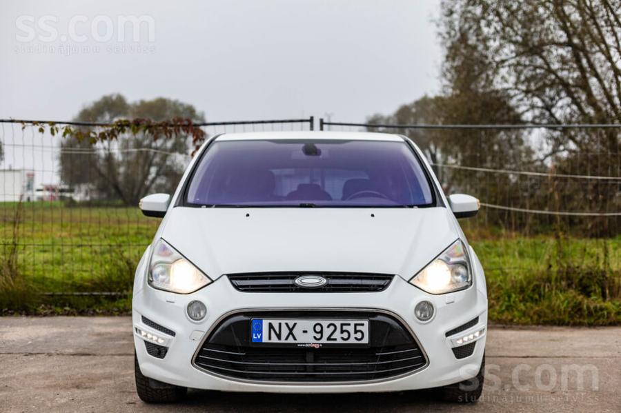 White Ford S-Max 2011 in Riga, with an engine capacity of 2.00 L and mileage of 407 thousand km for 5390 €, photo 4 on AUTOMOTO.COM.LV