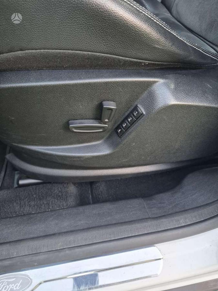 Balts Ford S-Max 2011 Marijampole, ar dzinēja tilpumu 2.00 L un nobraukumu 321 tūkst. km par 4350 €, foto 14 vietnē AUTOMOTO.COM.LV