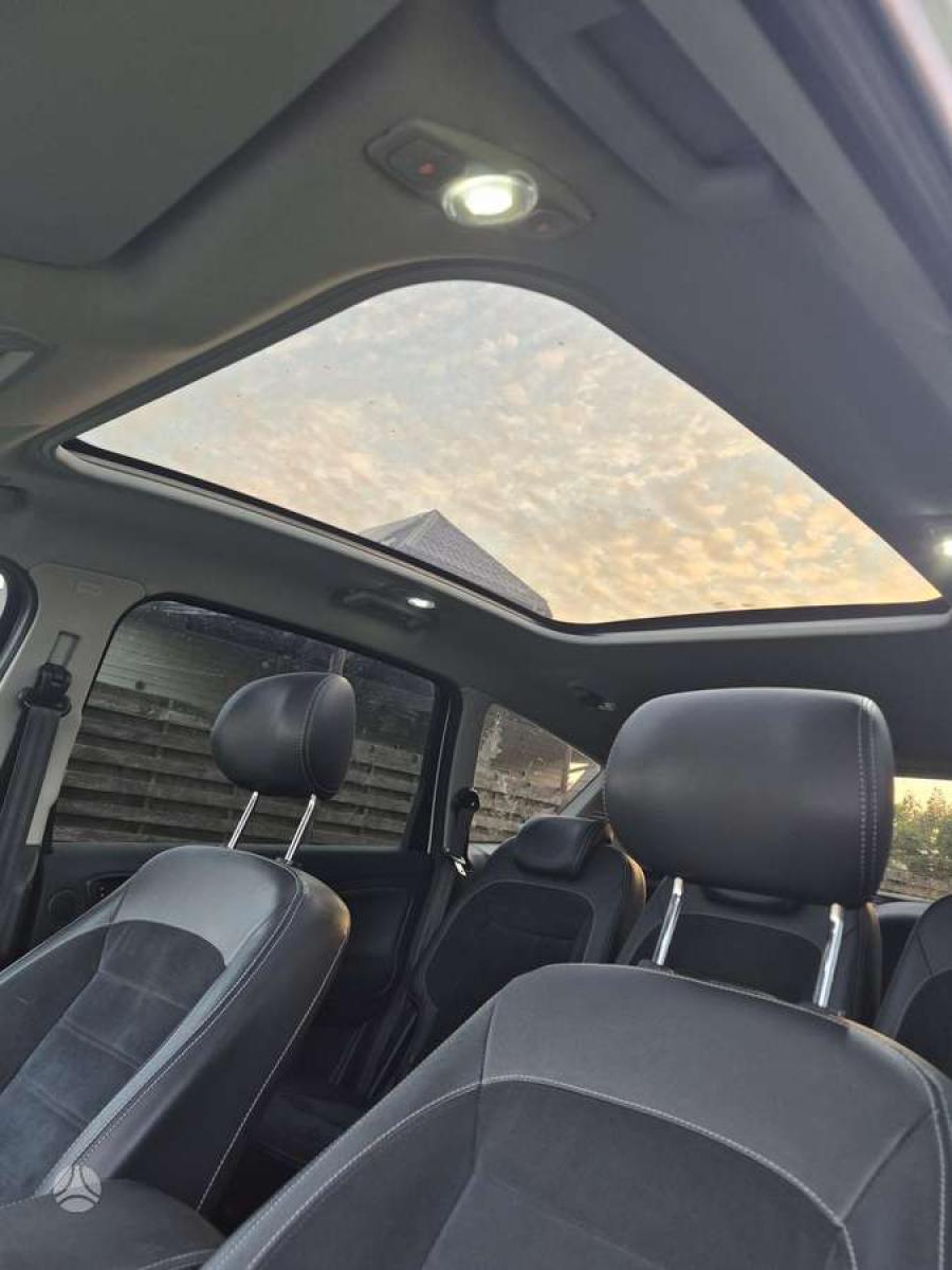 Balts Ford S-Max 2011 Marijampole, ar dzinēja tilpumu 2.00 L un nobraukumu 321 tūkst. km par 4350 €, foto 15 vietnē AUTOMOTO.COM.LV