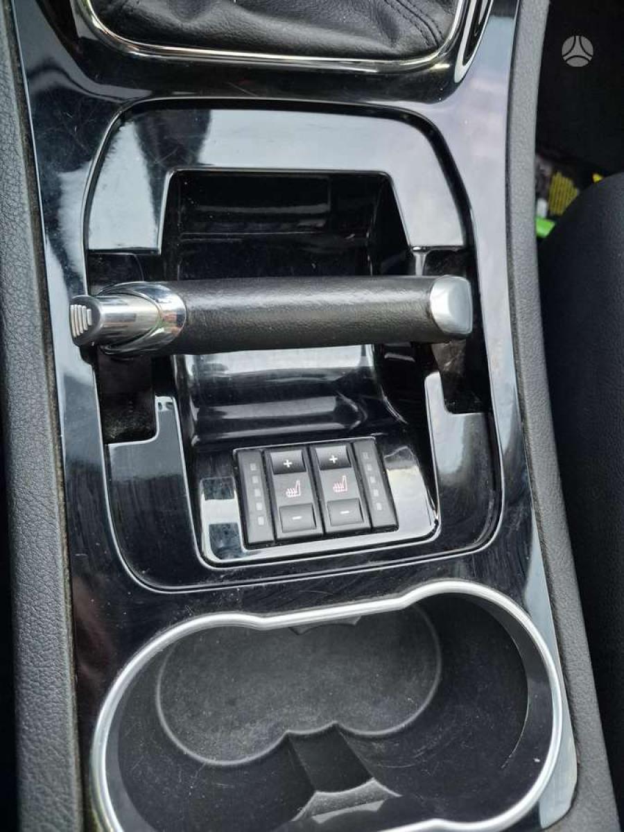 Balts Ford S-Max 2011 Marijampole, ar dzinēja tilpumu 2.00 L un nobraukumu 321 tūkst. km par 4350 €, foto 16 vietnē AUTOMOTO.COM.LV