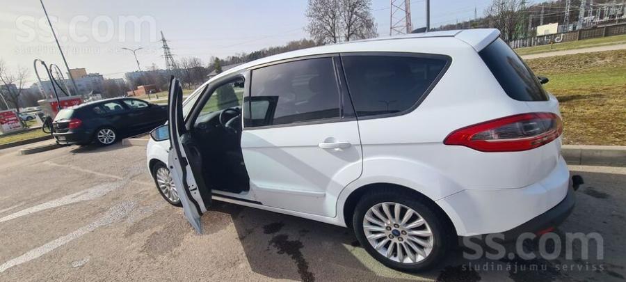 White Ford S-Max 2012 in Riga, with an engine capacity of 2.00 L and mileage of 300 thousand km for 2500 €, photo 3 on AUTOMOTO.COM.LV