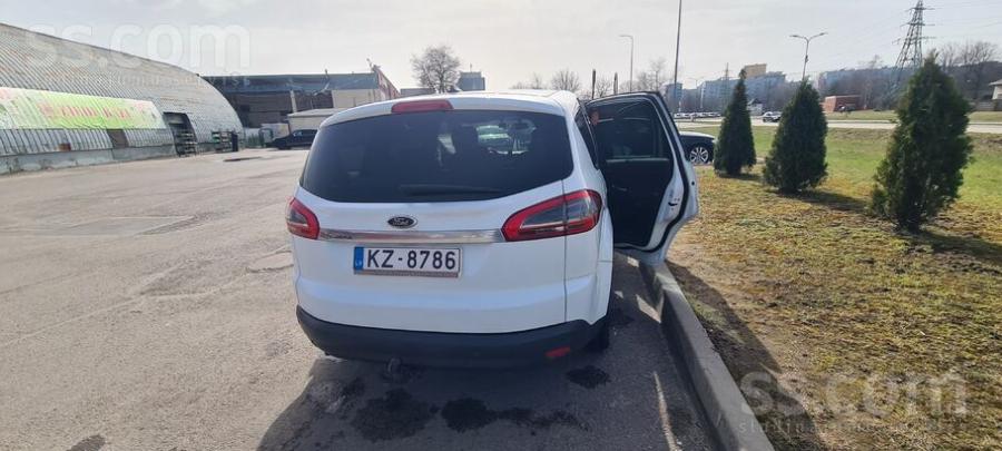 White Ford S-Max 2012 in Riga, with an engine capacity of 2.00 L and mileage of 300 thousand km for 2500 €, photo 4 on AUTOMOTO.COM.LV
