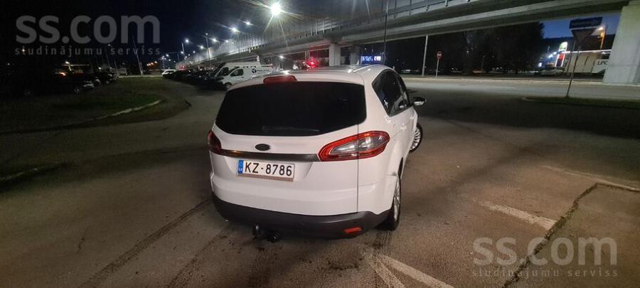 White Ford S-Max 2012 in Riga, with an engine capacity of 2.00 L and mileage of 300 thousand km for 2500 €, photo 20 on AUTOMOTO.COM.LV