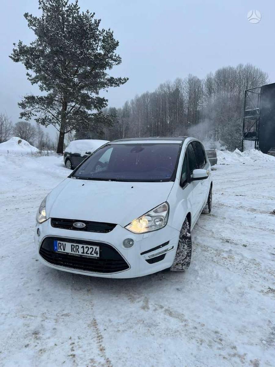 White Ford S-Max 2012 in Vilnius, with an engine capacity of 2.20 L and mileage of 307 thousand km for 5800 €, photo 1 on AUTOMOTO.COM.LV