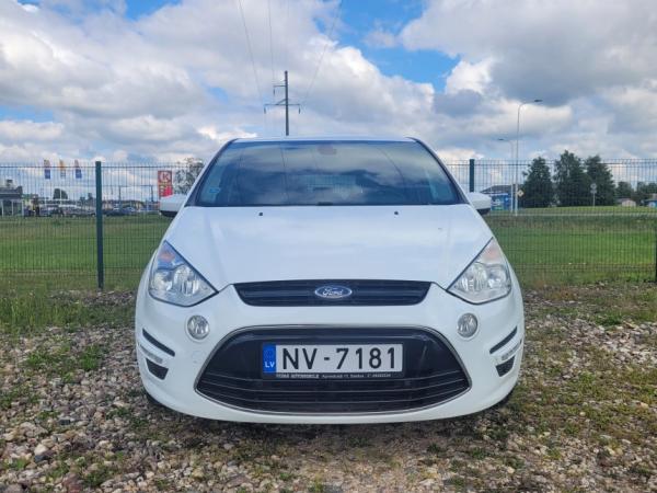 White Ford S-Max 2012 in Riga, with an engine capacity of 2.00 L and mileage of 303 thousand km for 6300 €, photo 4 on AUTOMOTO.COM.LV