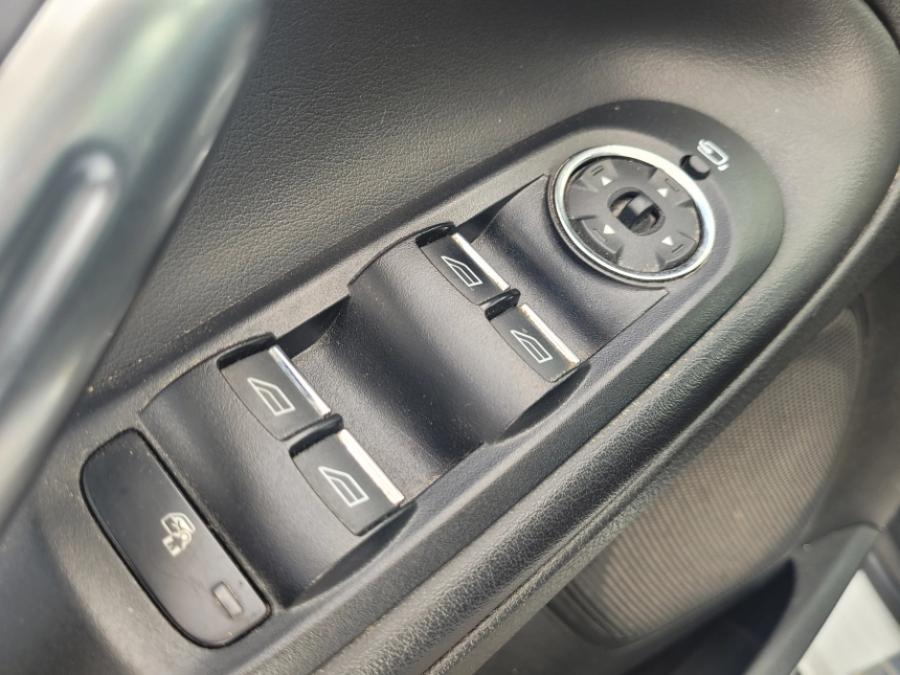 Balts Ford S-Max 2012 Rīga, ar dzinēja tilpumu 2.00 L un nobraukumu 303 tūkst. km par 6300 €, foto 7 vietnē AUTOMOTO.COM.LV