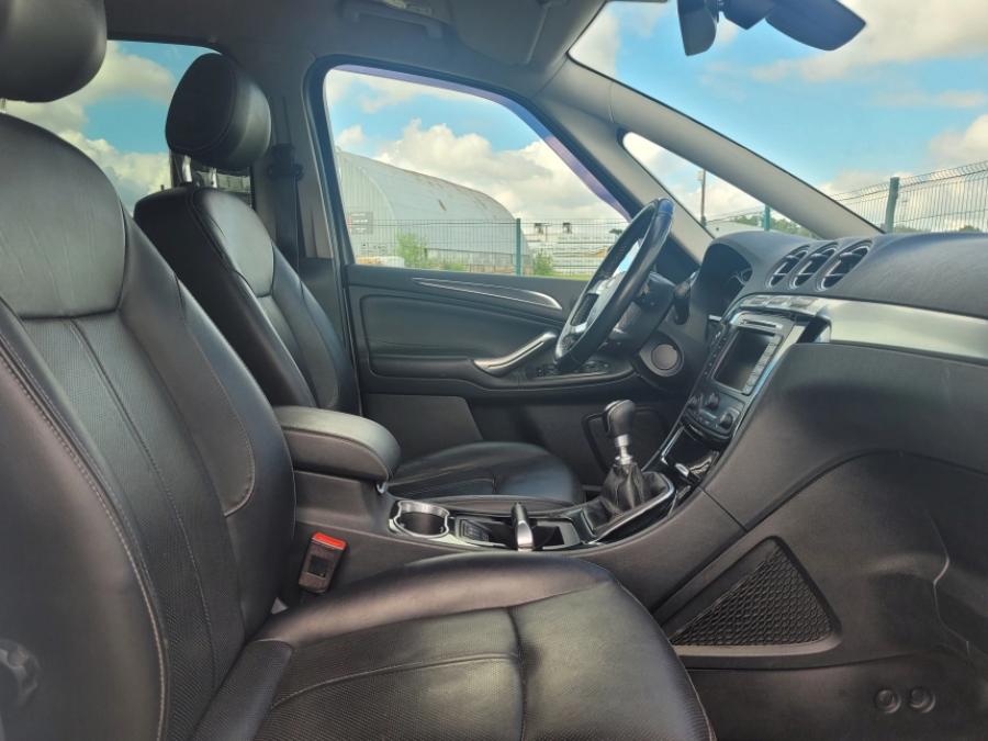 Balts Ford S-Max 2012 Rīga, ar dzinēja tilpumu 2.00 L un nobraukumu 303 tūkst. km par 6300 €, foto 16 vietnē AUTOMOTO.COM.LV