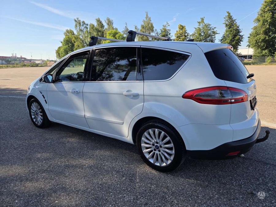 White Ford S-Max 2012 in Marijampole, with an engine capacity of 1.60 L and mileage of 210 thousand km for 5250 €, photo 3 on AUTOMOTO.COM.LV