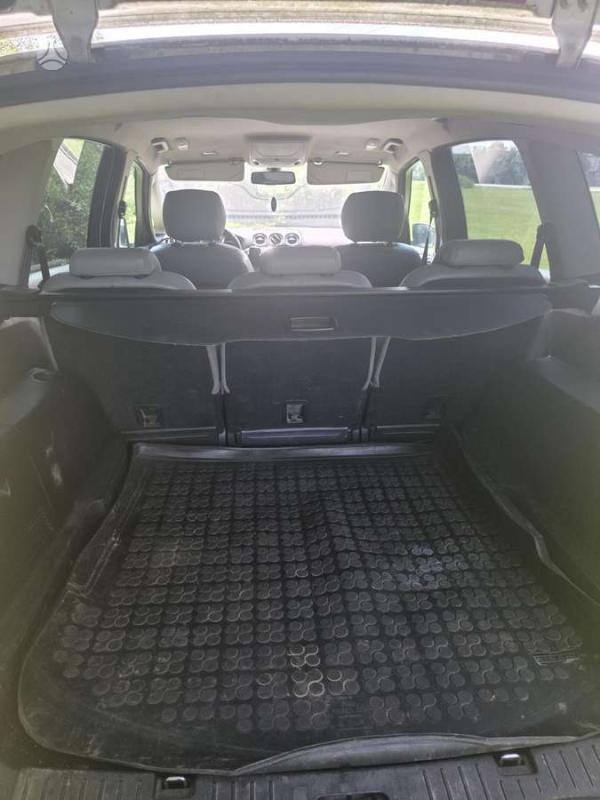 Balts Ford S-Max 2012 Kauņa, ar dzinēja tilpumu 2.20 L un nobraukumu 370 tūkst. km par 2999 €, foto 8 vietnē AUTOMOTO.COM.LV