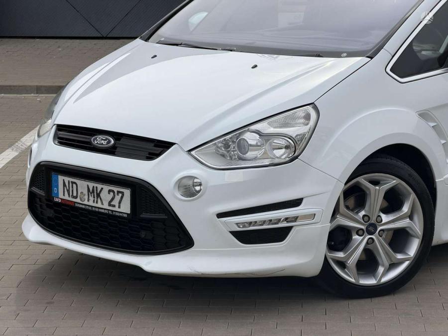 White Ford S-Max 2012 in Jonava, with an engine capacity of 2.20 L and mileage of 267 thousand km for 6500 €, photo 4 on AUTOMOTO.COM.LV