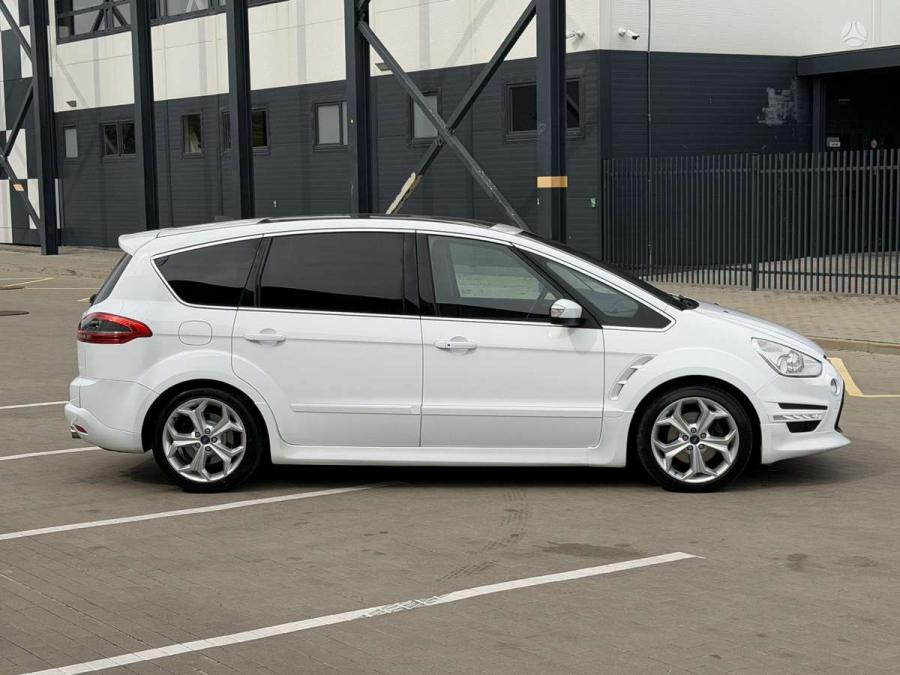 White Ford S-Max 2012 in Jonava, with an engine capacity of 2.20 L and mileage of 267 thousand km for 6500 €, photo 12 on AUTOMOTO.COM.LV