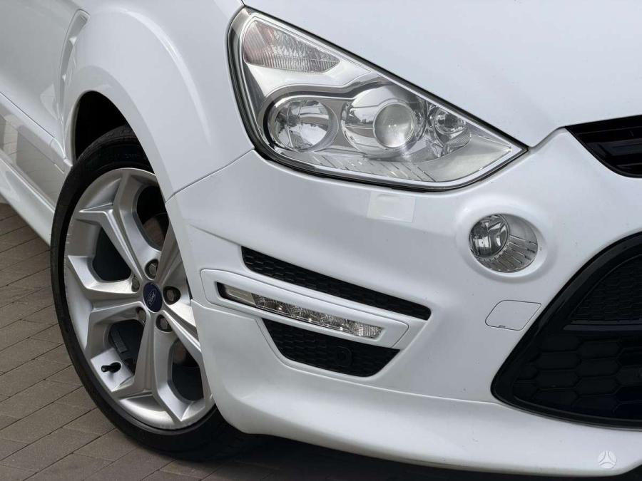 White Ford S-Max 2012 in Jonava, with an engine capacity of 2.20 L and mileage of 267 thousand km for 6500 €, photo 16 on AUTOMOTO.COM.LV