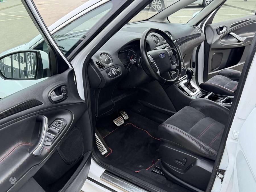 White Ford S-Max 2012 in Jonava, with an engine capacity of 2.20 L and mileage of 267 thousand km for 6500 €, photo 18 on AUTOMOTO.COM.LV