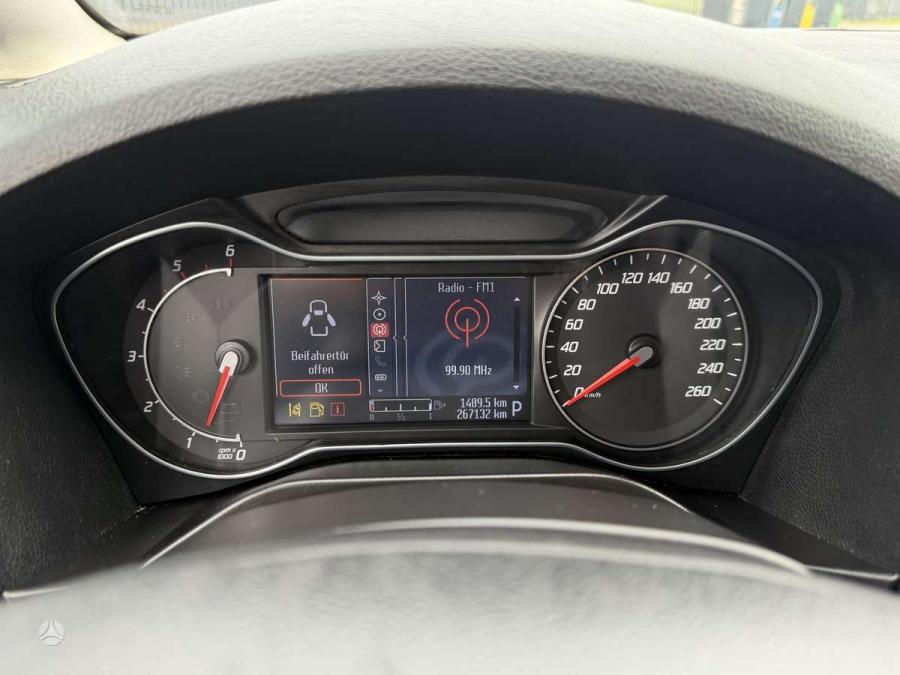 White Ford S-Max 2012 in Jonava, with an engine capacity of 2.20 L and mileage of 267 thousand km for 6500 €, photo 24 on AUTOMOTO.COM.LV
