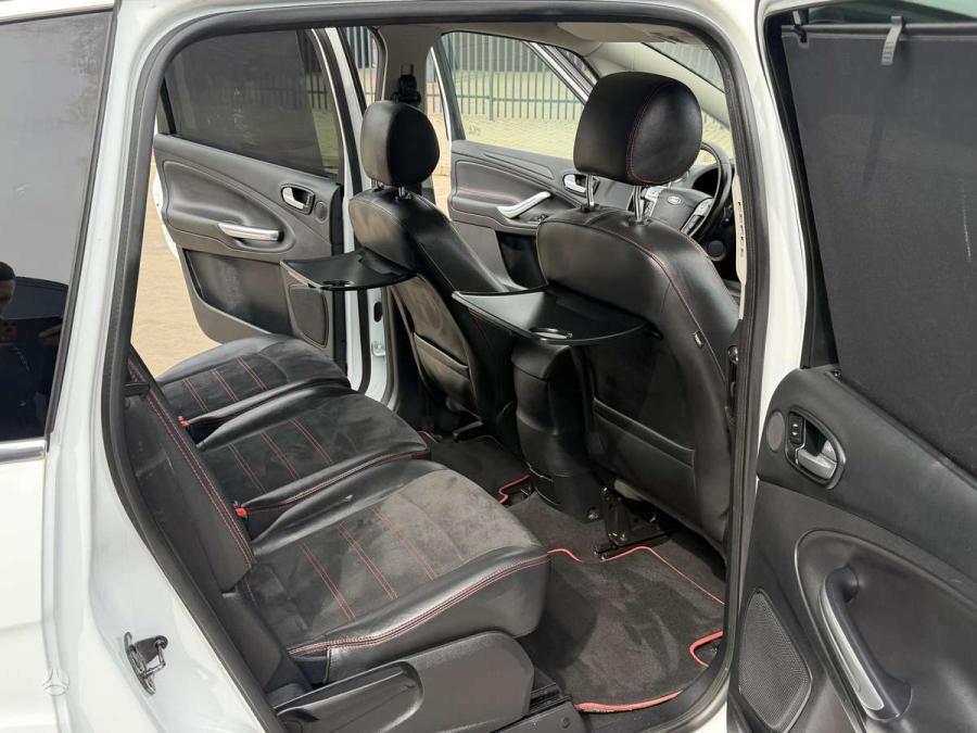 White Ford S-Max 2012 in Jonava, with an engine capacity of 2.20 L and mileage of 267 thousand km for 6500 €, photo 32 on AUTOMOTO.COM.LV