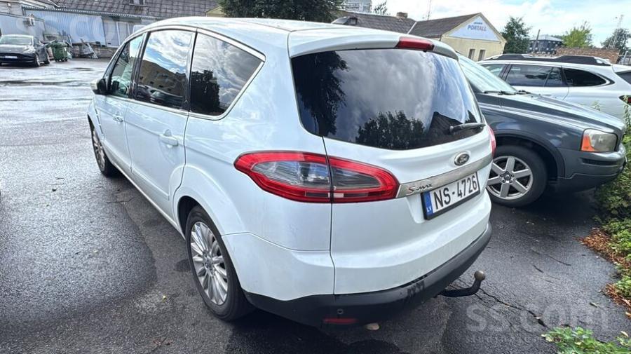 White Ford S-Max 2012 in Riga, with an engine capacity of 2.00 L and mileage of 0 thousand km for 4000 €, photo 5 on AUTOMOTO.COM.LV